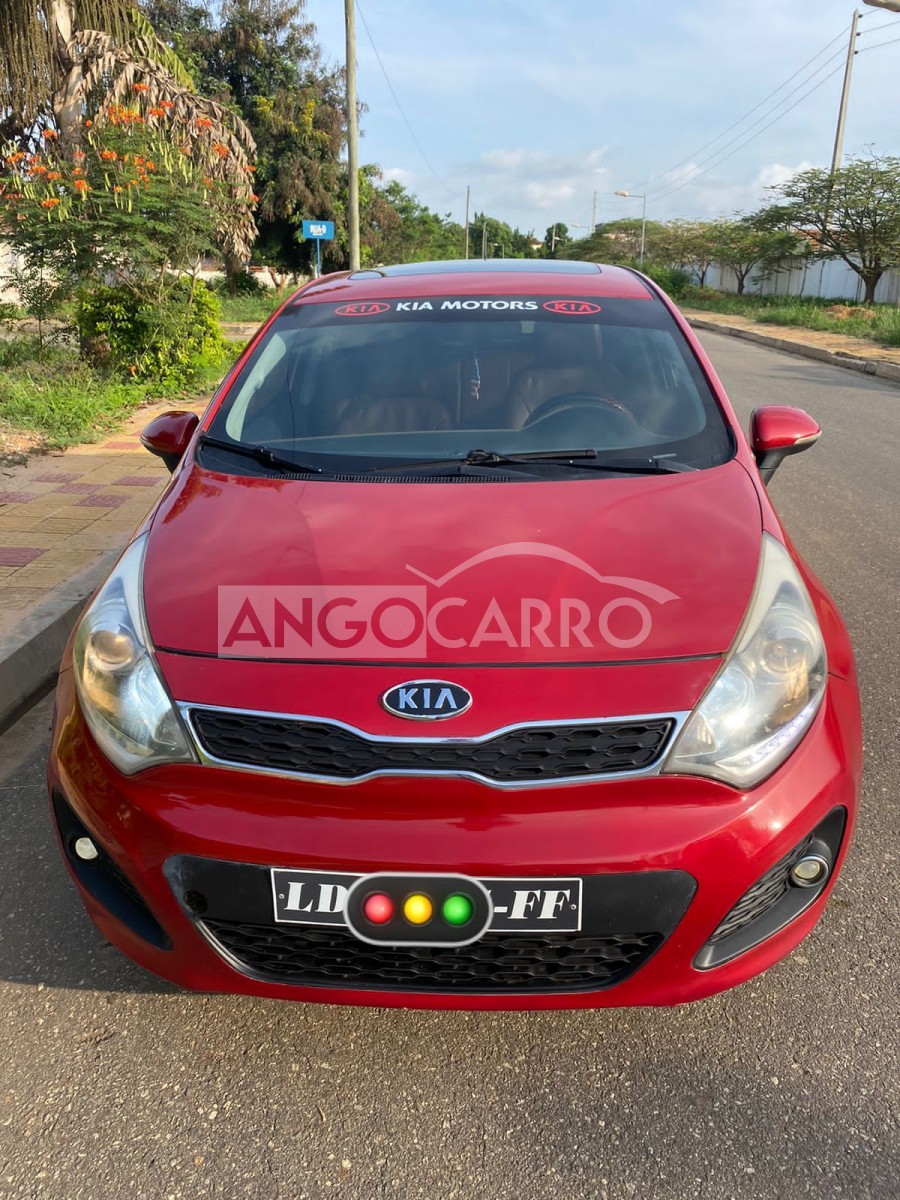 Kia Rio 2014 (Gasolina) - Angocarro
