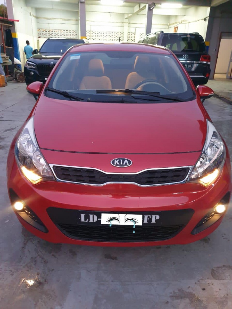 Kia Rio 2014 (Gasolina) - Angocarro