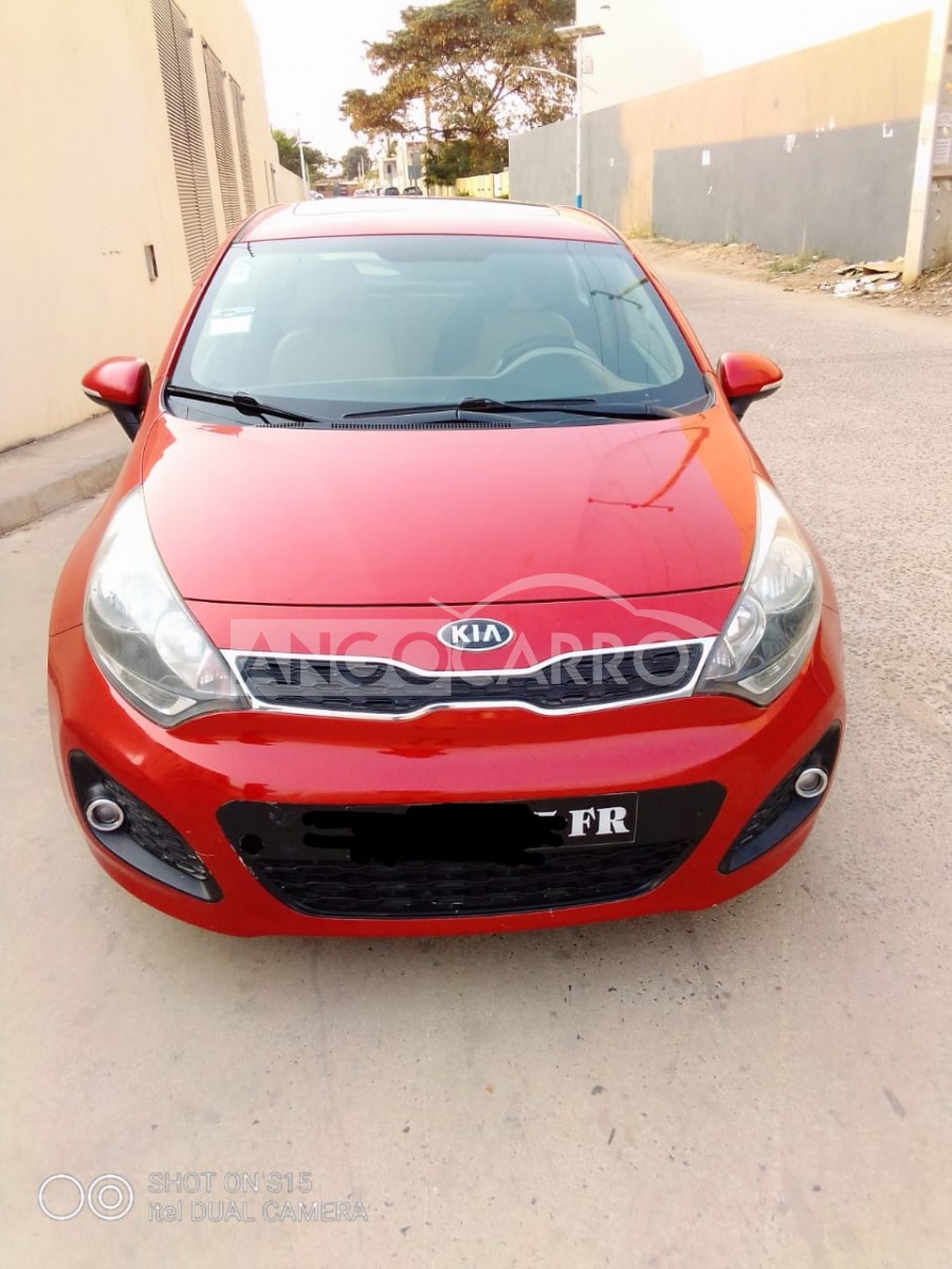 Kia Rio 2014 (Gasolina) - Angocarro