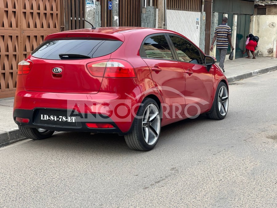 Kia Rio 2014 (Gasolina) - Angocarro