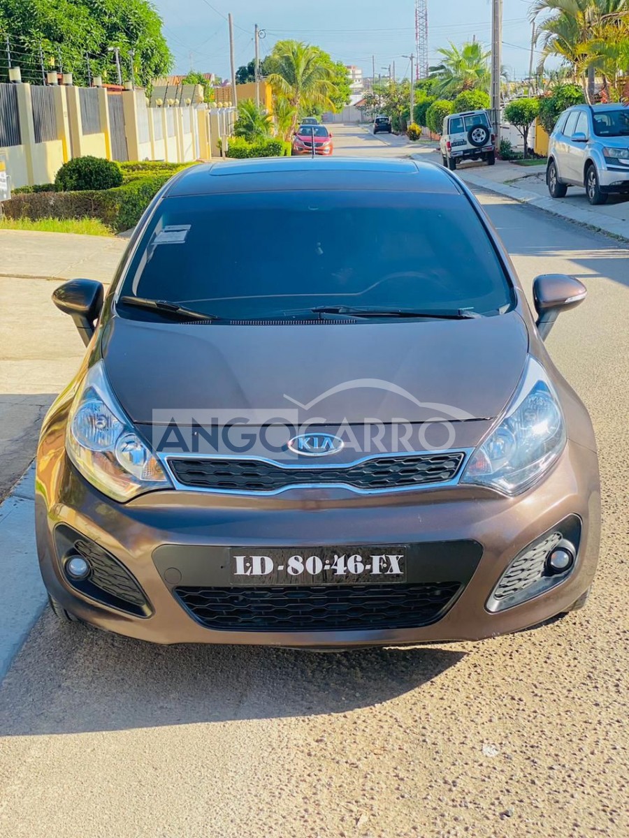 Kia Rio 2014 (Gasolina) - Angocarro