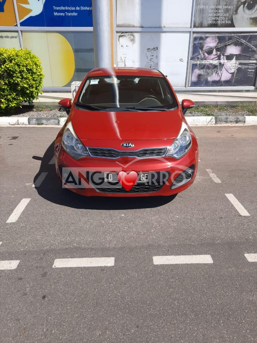 Kia Rio 2015 (Gasolina) - Angocarro