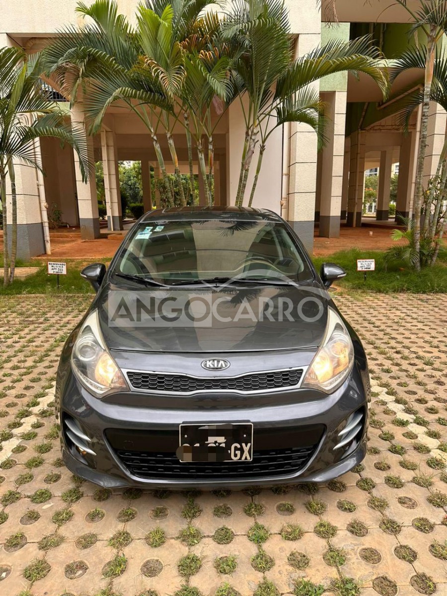 Kia Rio 2015 (Gasolina) - Angocarro