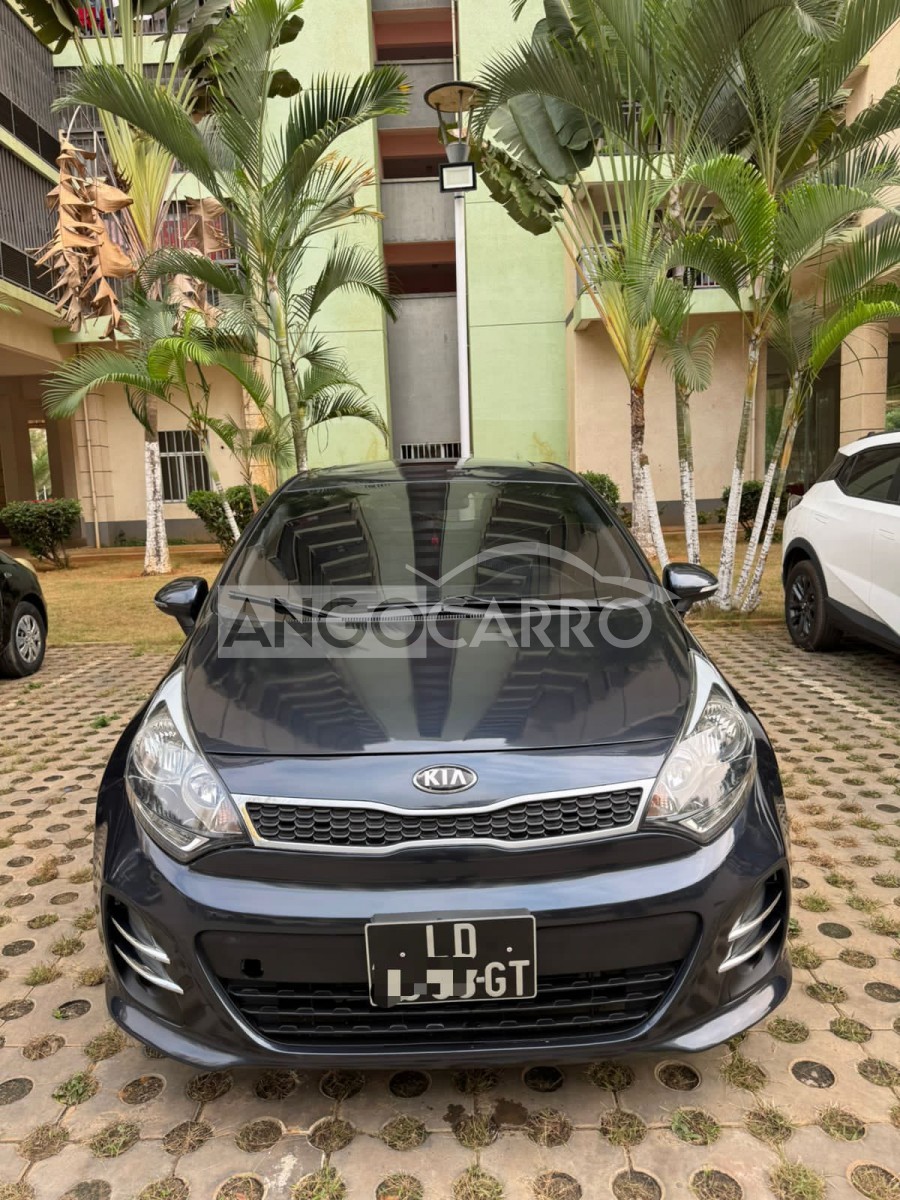 Kia Rio 2016 (Gasolina) - Angocarro