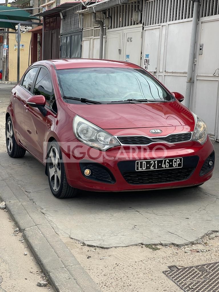 Kia Rio 2016 (Gasolina) - Angocarro