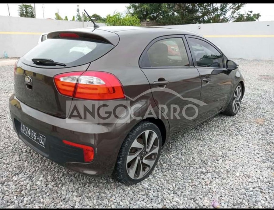 Kia Rio 2016 (Gasolina) - Angocarro