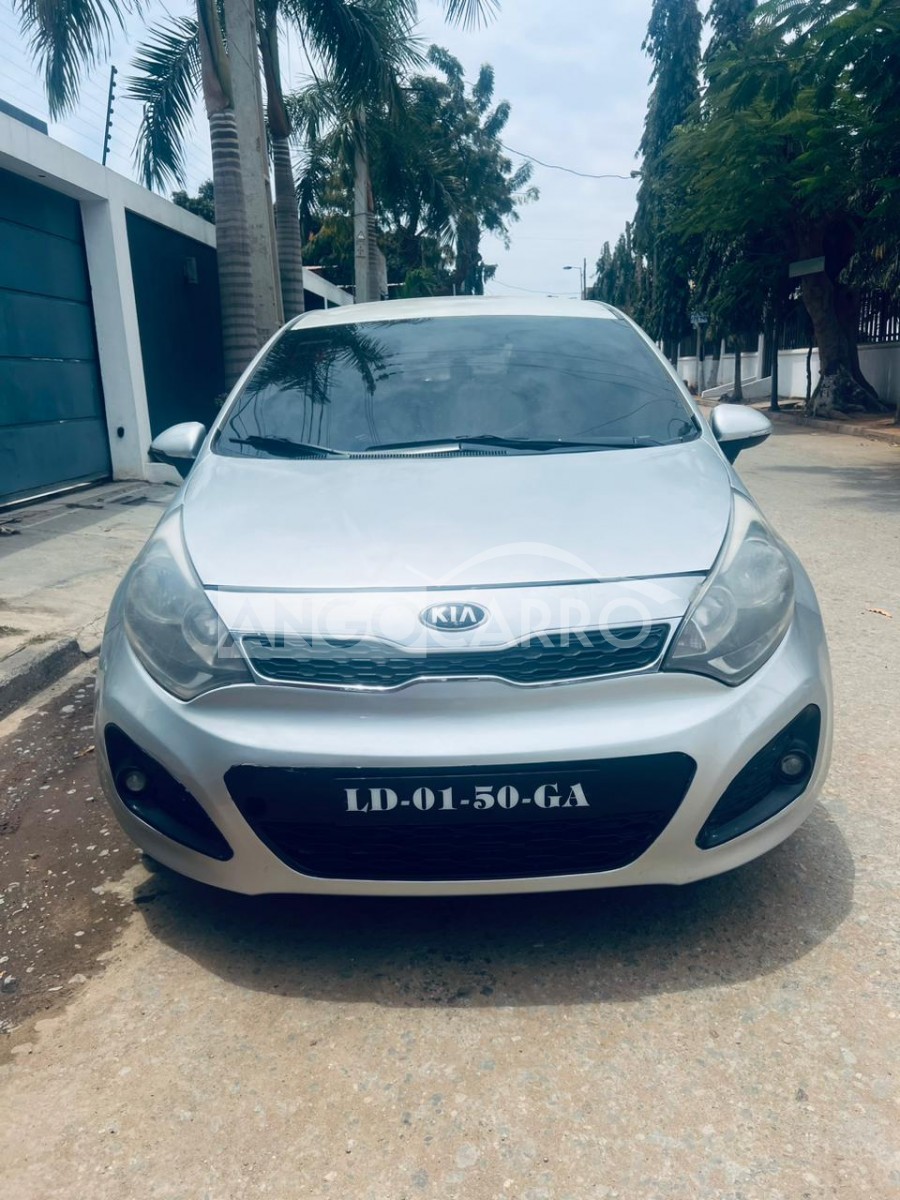 Kia Rio 2016 (Gasolina) - Angocarro