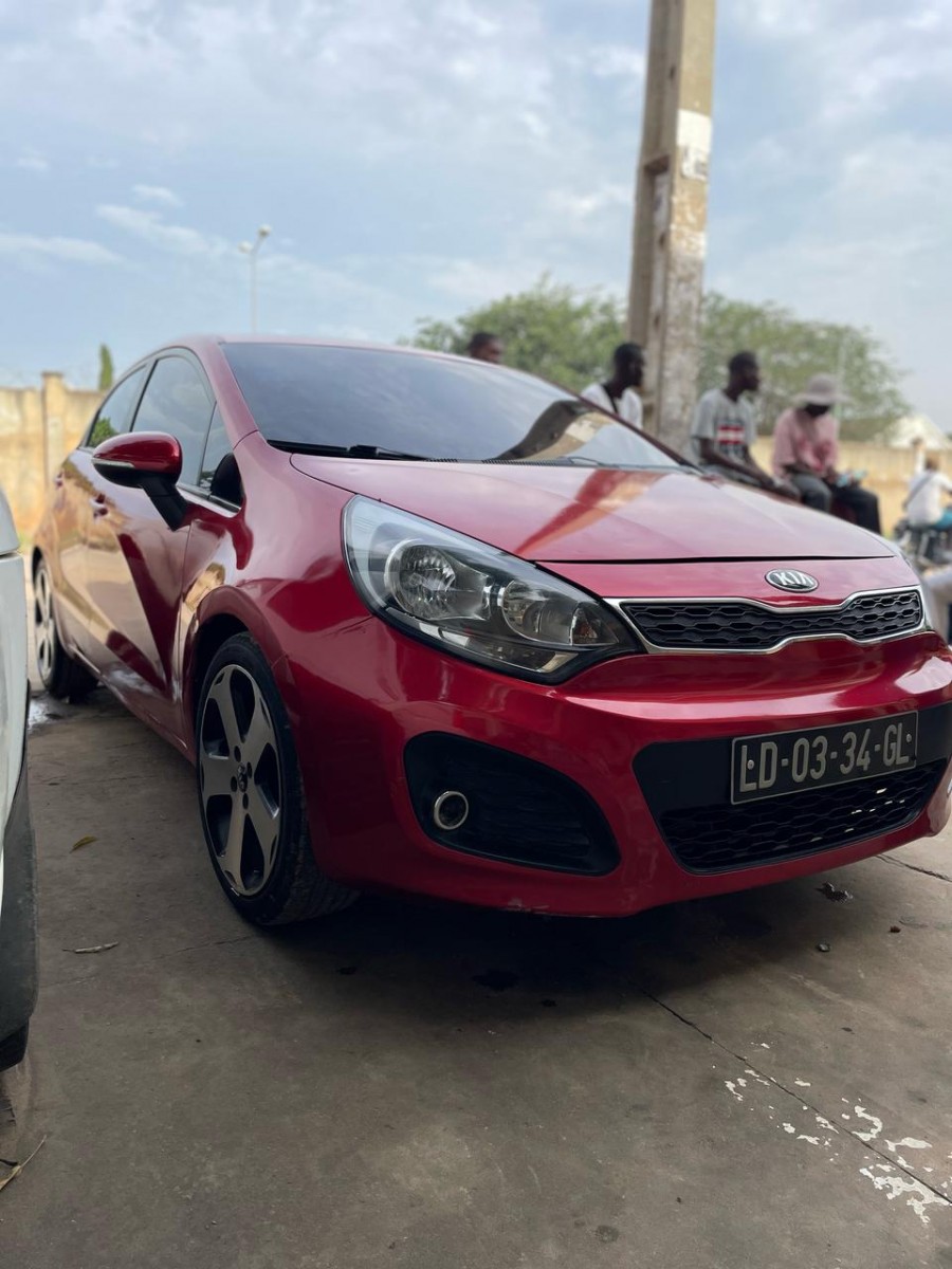Kia Rio 2016 (Gasolina) - Angocarro