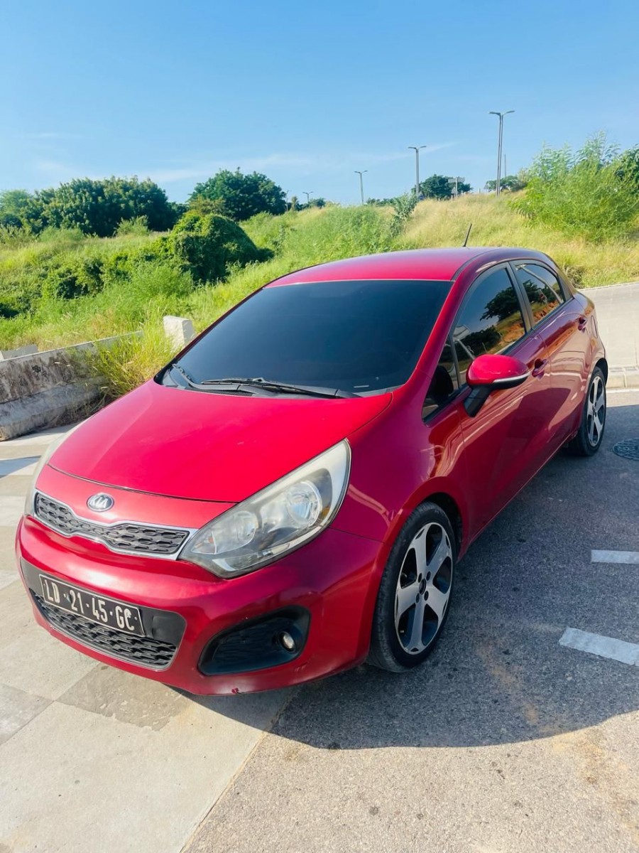 Kia Rio 2016 (Gasolina) - Angocarro