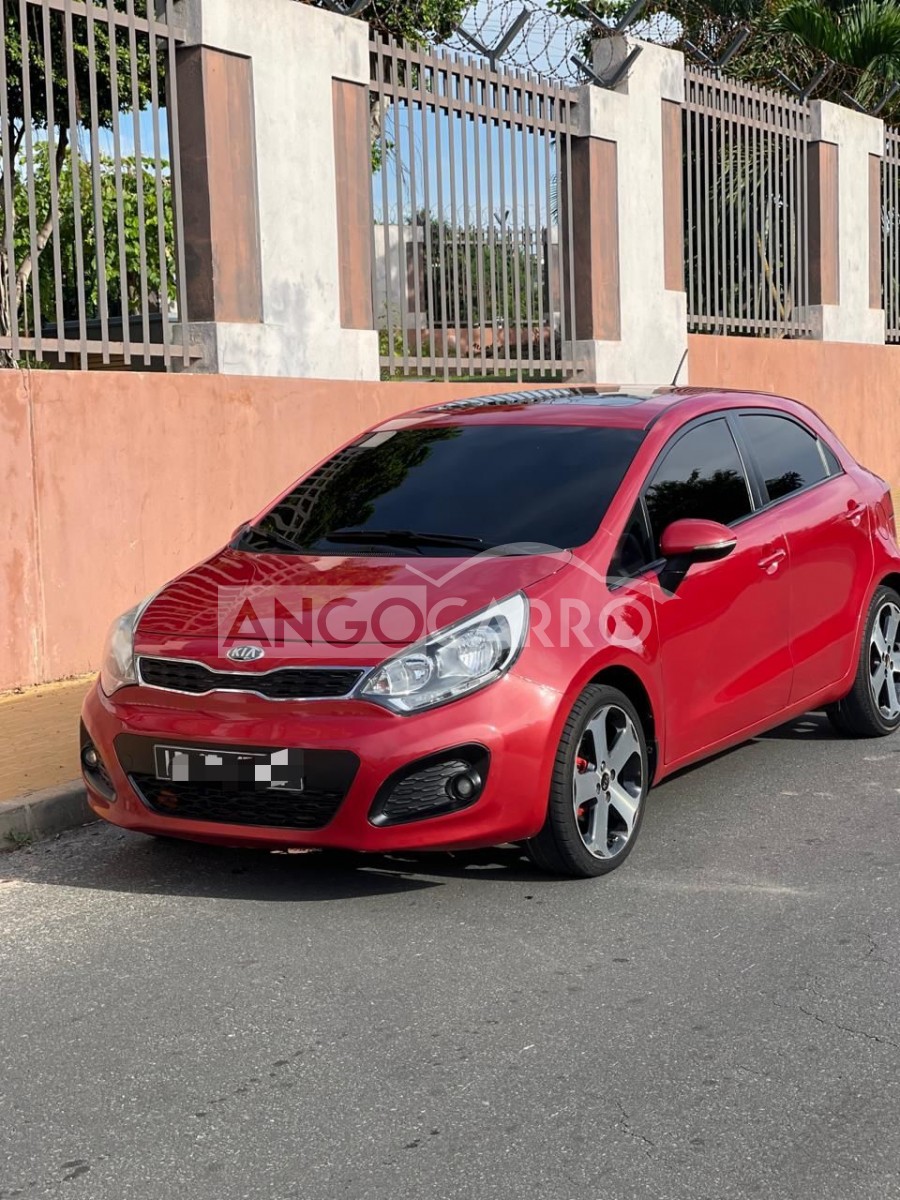 Kia Rio 2016 (Gasolina) - Angocarro