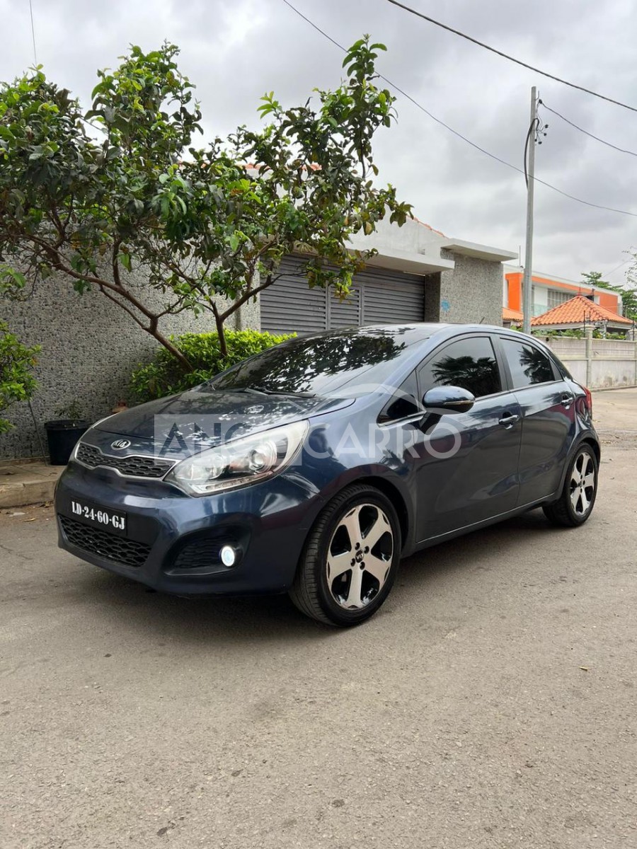 Kia Rio 2016 (Gasolina) - Angocarro
