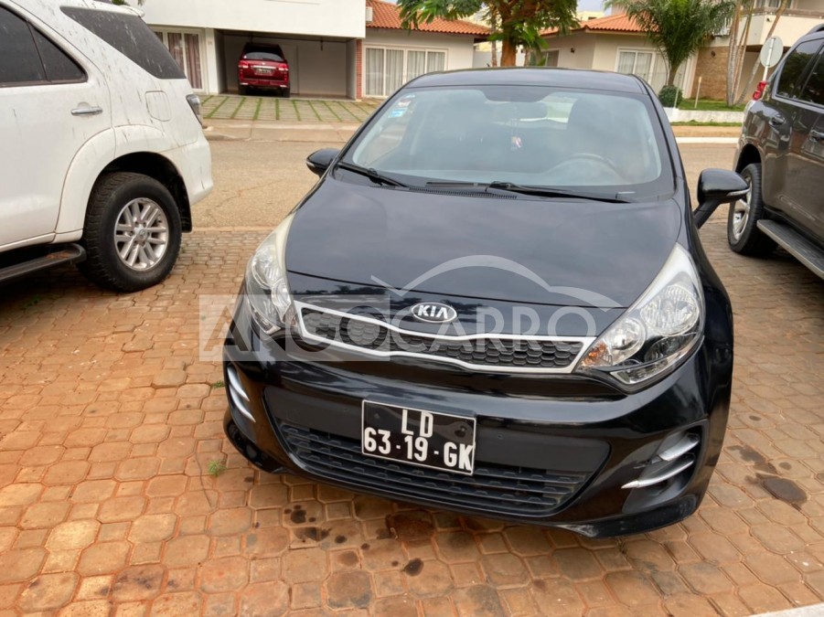 Kia Rio 2017 (Gás natural) - Angocarro