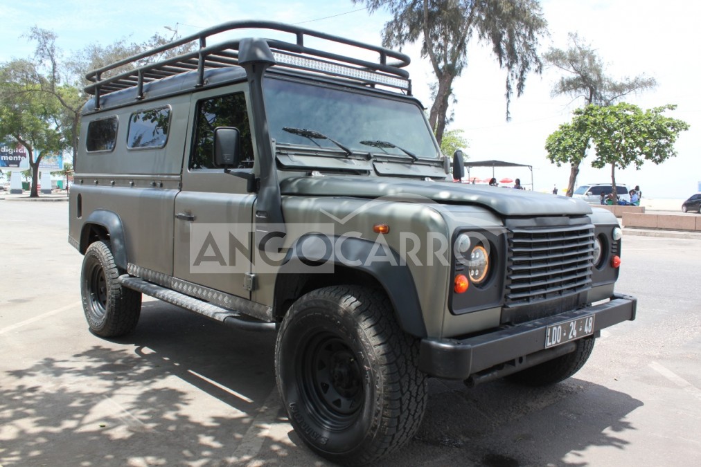 Land-Rover Defender 2010 (Gasolina) - Angocarro