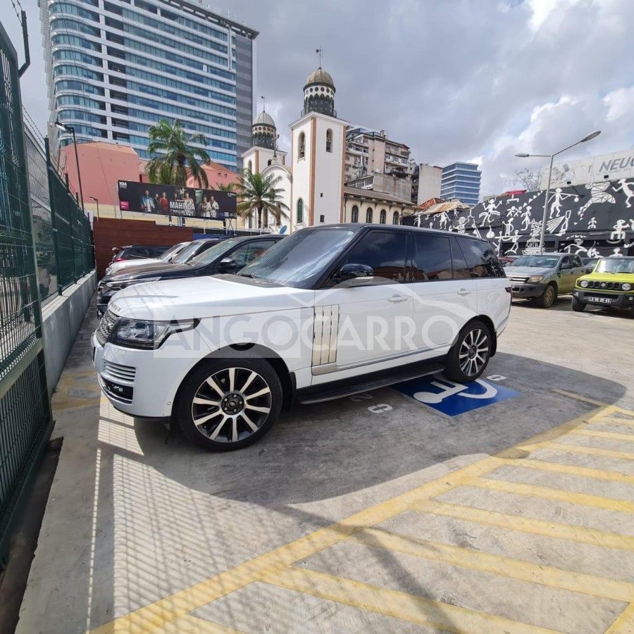 Land-Rover Range Rover Vogue 2017 (Gasolina) - Angocarro