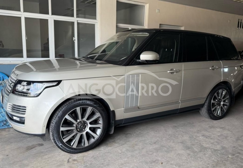 Land-Rover Range Rover Vogue 2017 (Gasolina) - Angocarro