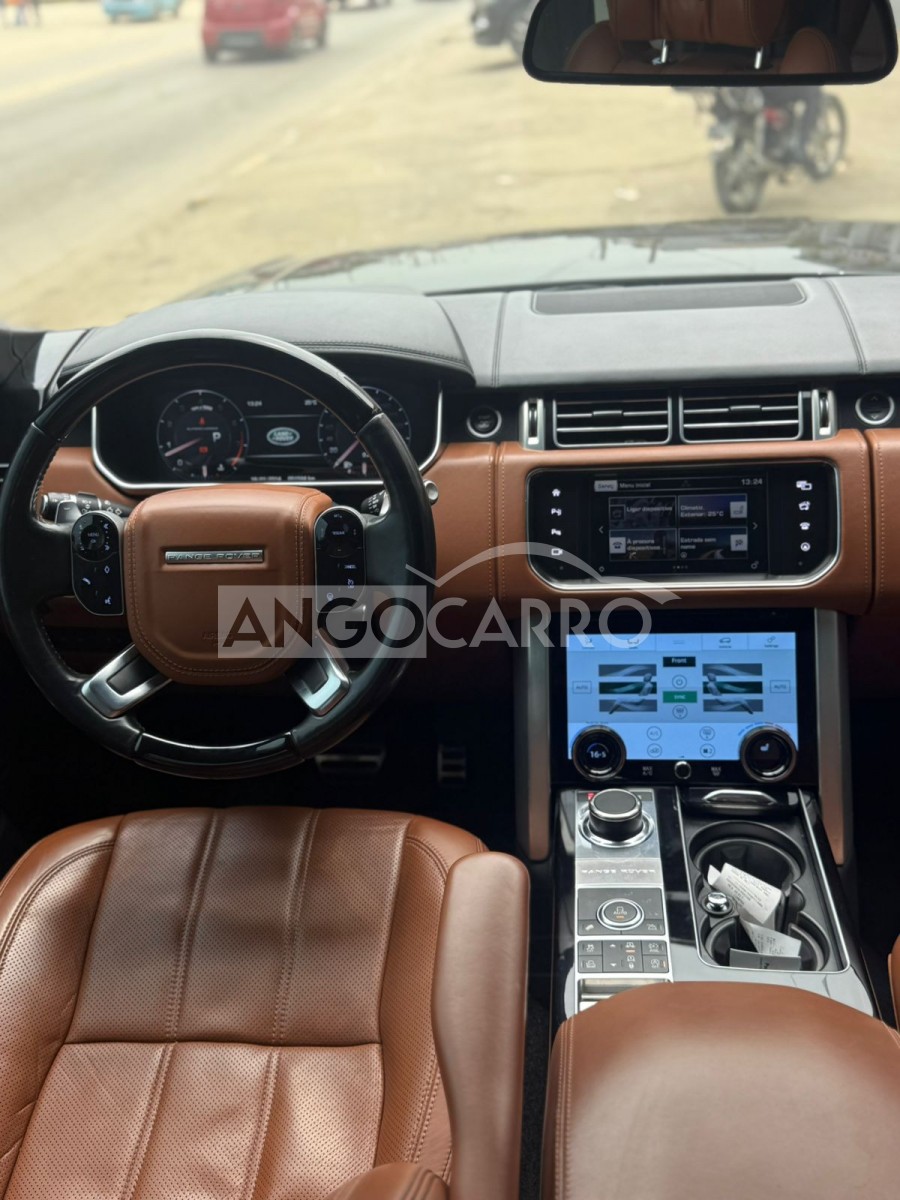 Land-Rover Range Rover Vogue 2018 (Gasolina) - Angocarro