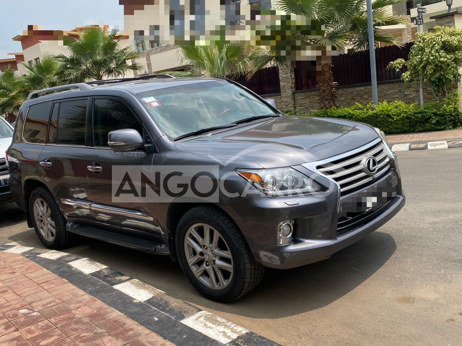 Lexus LX 2014 (Gasolina) - Angocarro