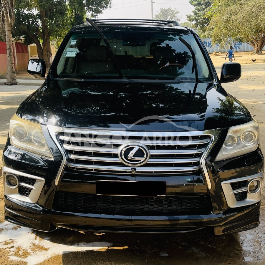Lexus LX 570 2012 (Gasolina) - Angocarro