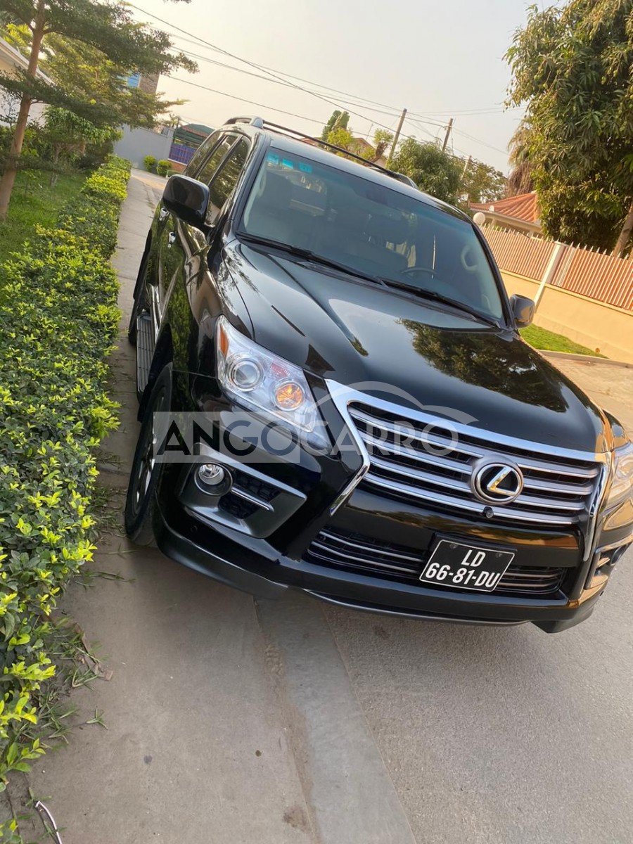 Lexus LX 570 2012 (Gasolina) - Angocarro