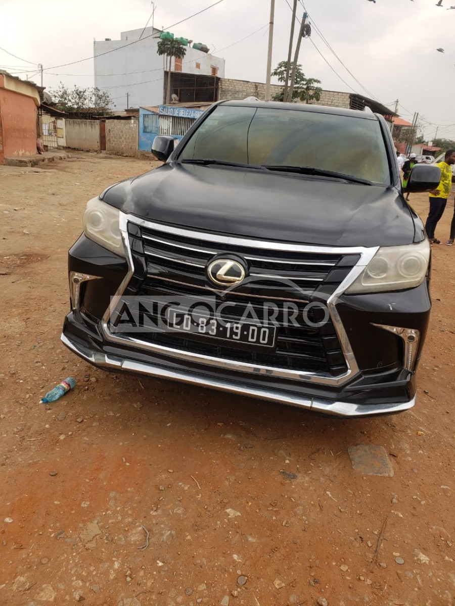 Lexus LX 570 2012 (Gasolina) - Angocarro