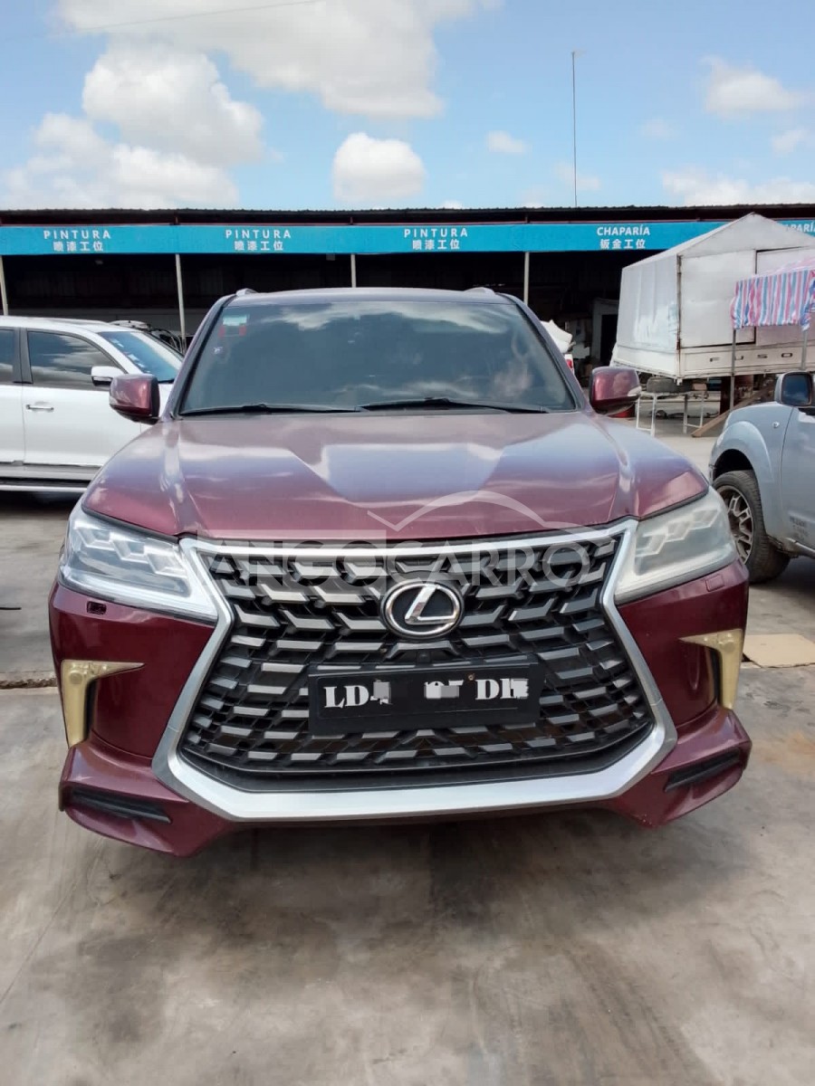 Lexus LX 570 2012 (Gasolina) - Angocarro
