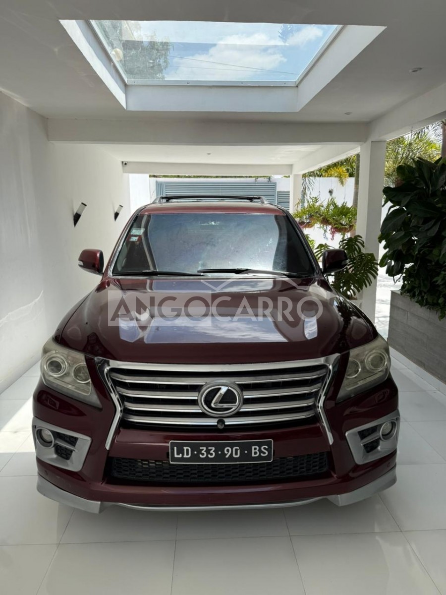 Lexus LX 570 2012 (Gasolina) - Angocarro