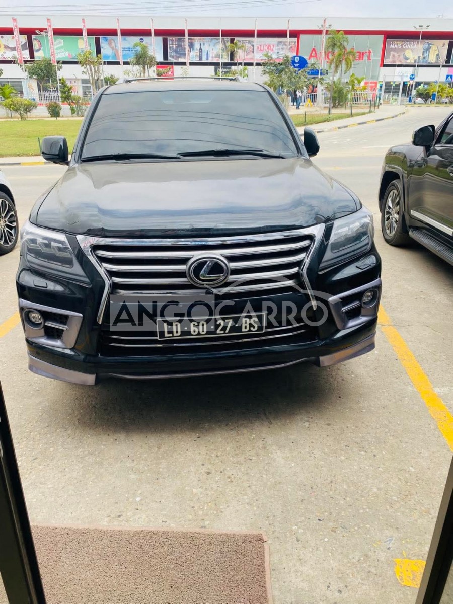 Lexus LX 570 2012 (Gasolina) - Angocarro