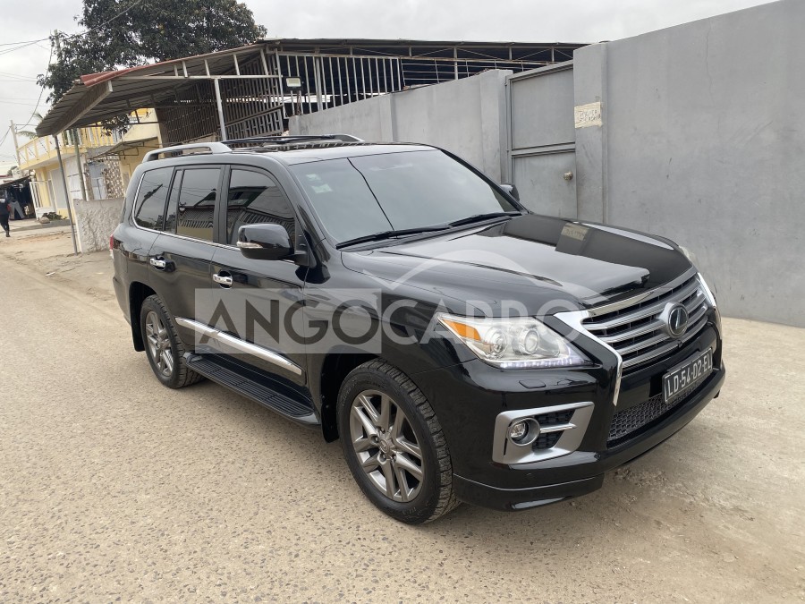 Lexus LX 570 2014 (Gasolina) - Angocarro