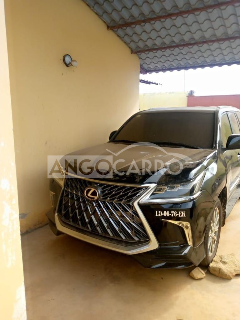 Lexus LX 570 2014 (Gasolina) - Angocarro