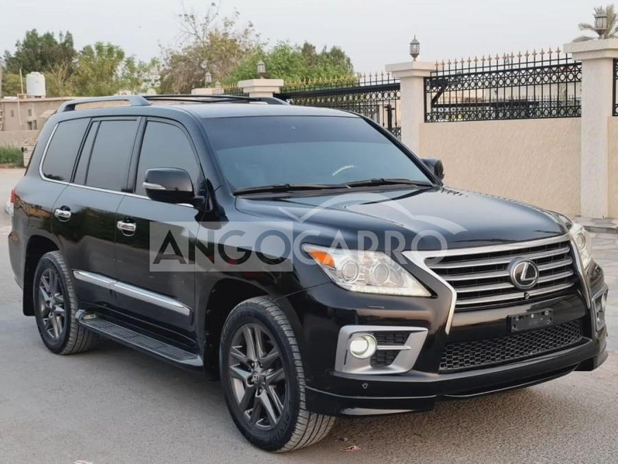 Lexus LX 570 2014 (Gasolina) - Angocarro