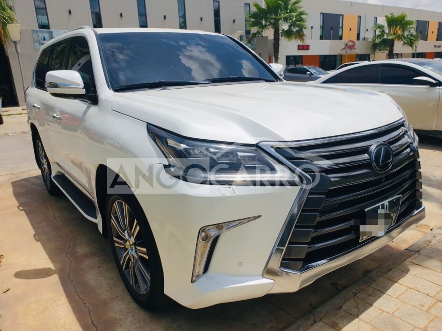 Lexus LX 570 2016 (Gasolina) - Angocarro