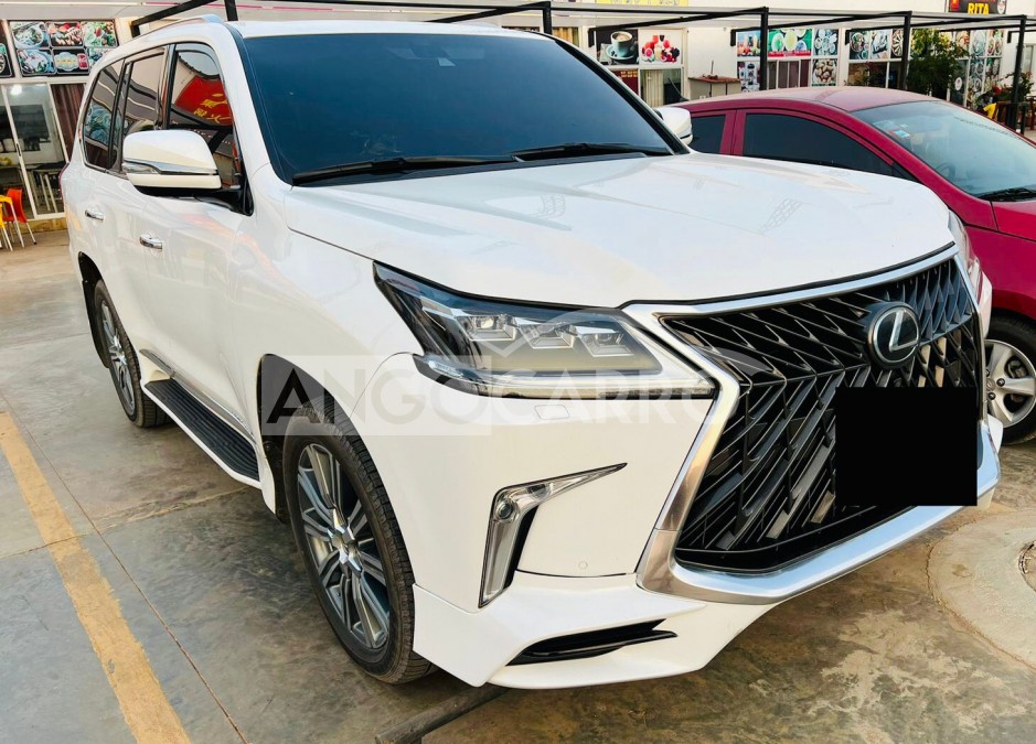 Lexus LX 570 2016 (Gasolina) - Angocarro