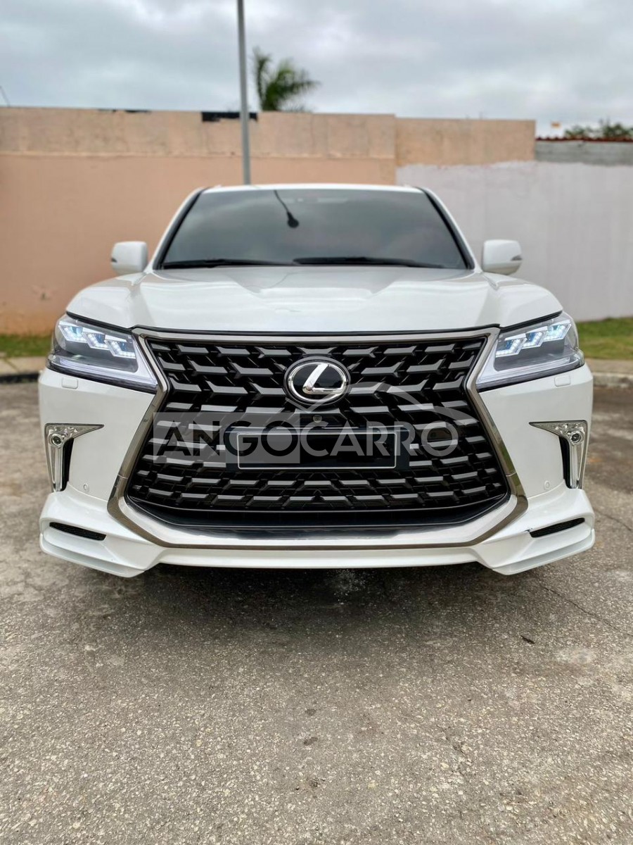 Lexus LX 570 2016 (Gasolina) - Angocarro