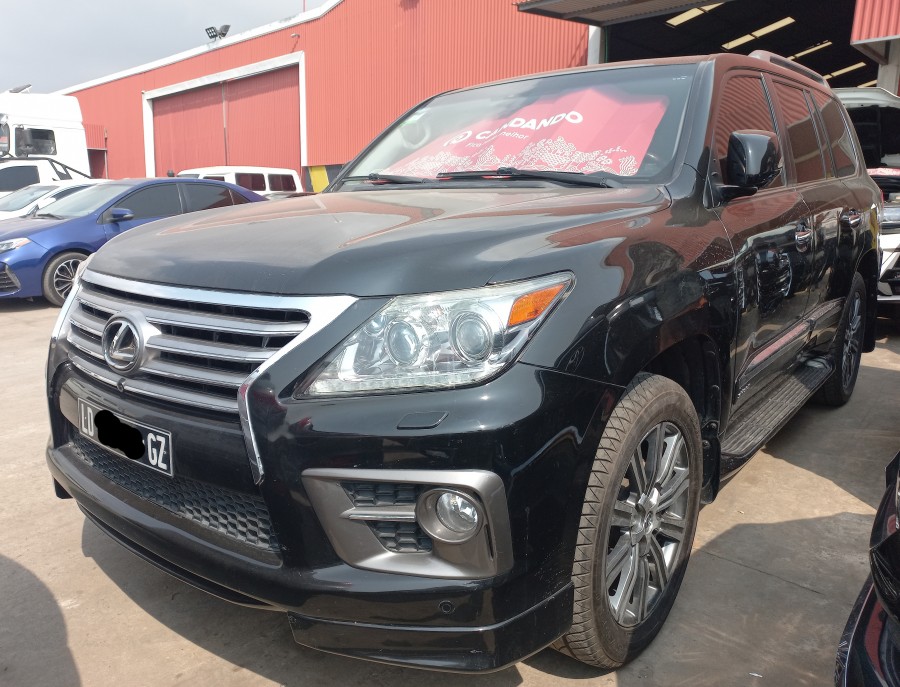 Lexus LX 570 2016 (Gasolina) - Angocarro