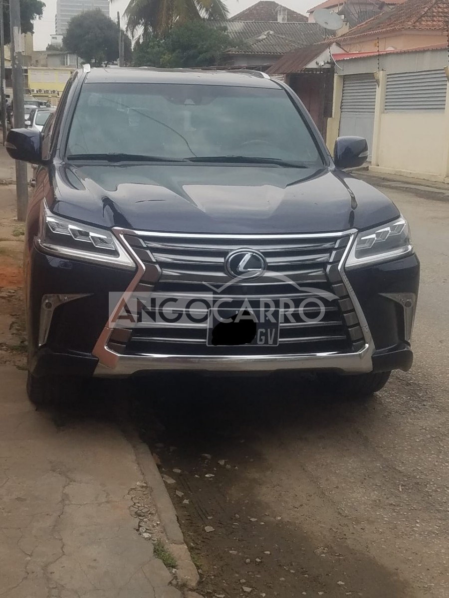 Lexus LX 570 2016 (Gasolina) - Angocarro