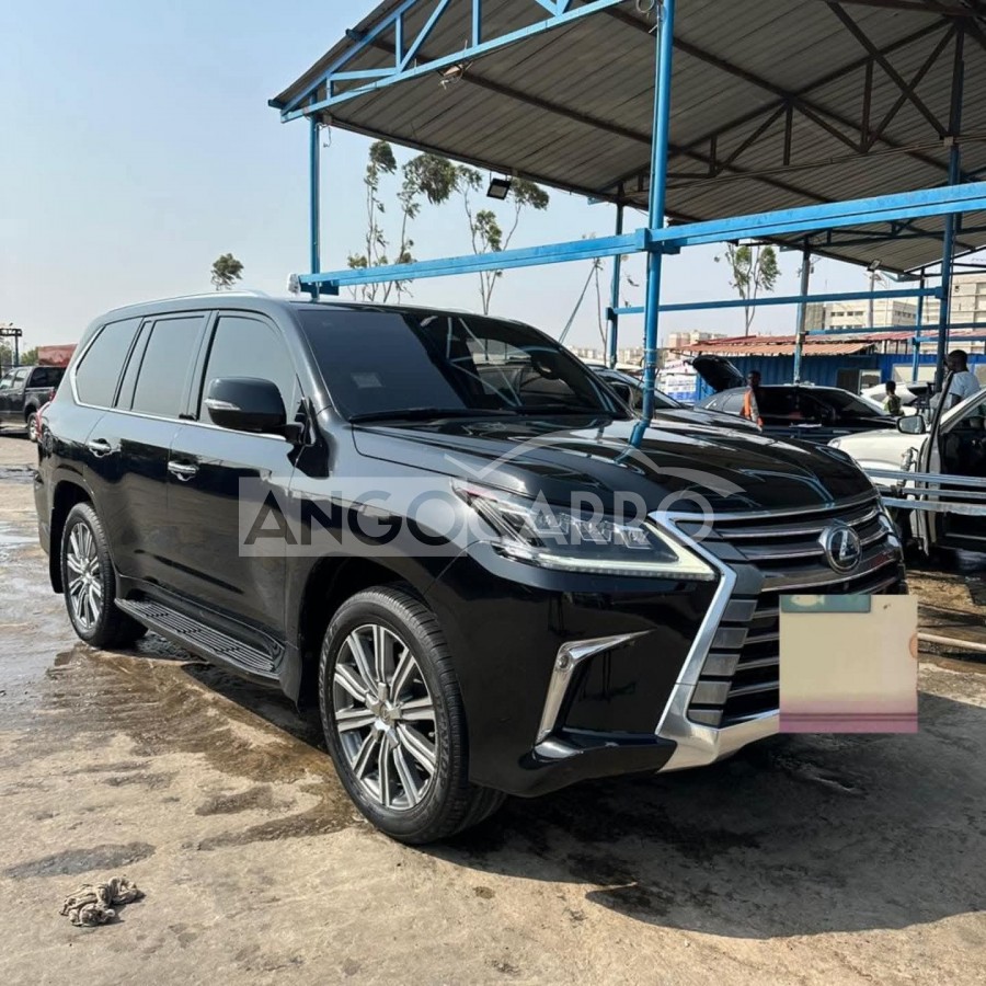 Lexus LX 570 2017 (Gasolina) - Angocarro