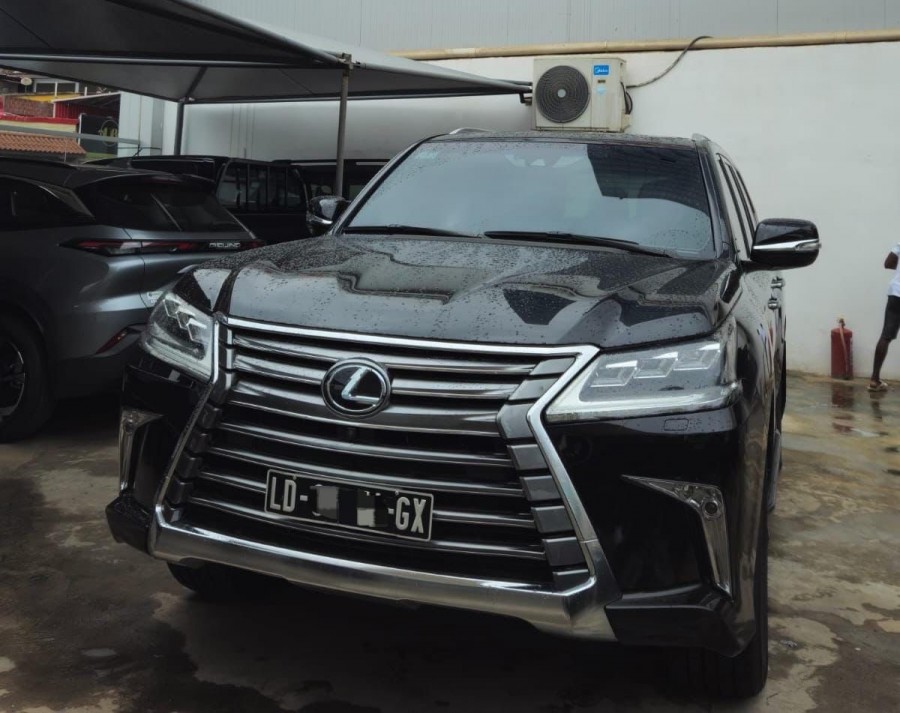 Lexus LX 570 2017 (Gasolina) - Angocarro