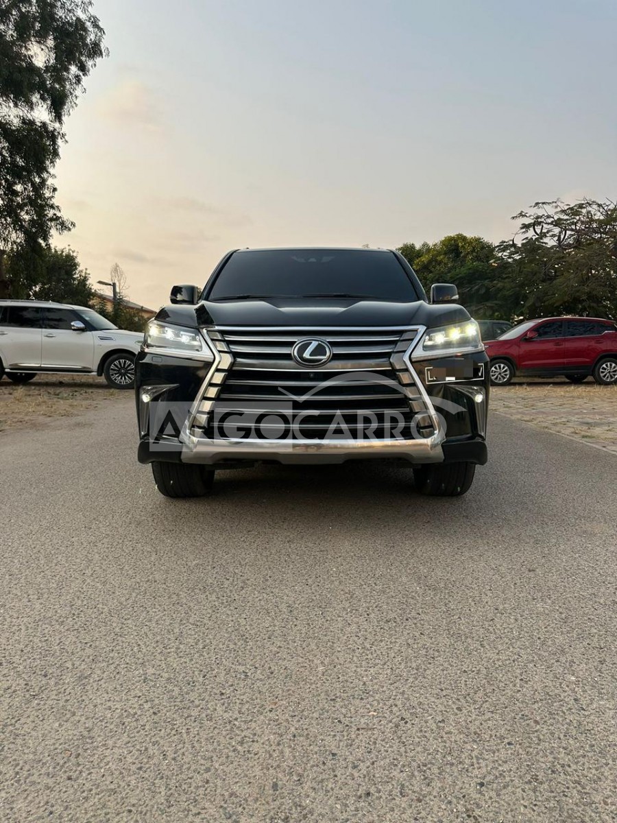 Lexus LX 570 2017 (Gasolina) - Angocarro