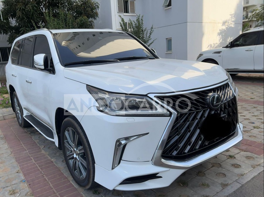 Lexus LX 570 2017 (Gasolina) - Angocarro