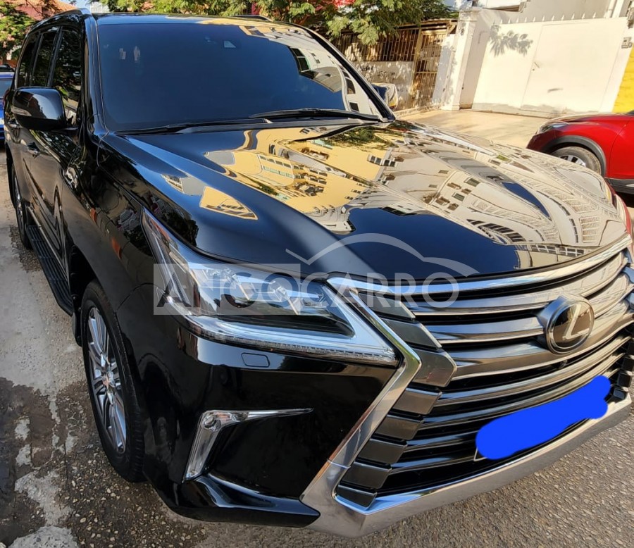 Lexus LX 570 2017 (Gasolina) - Angocarro