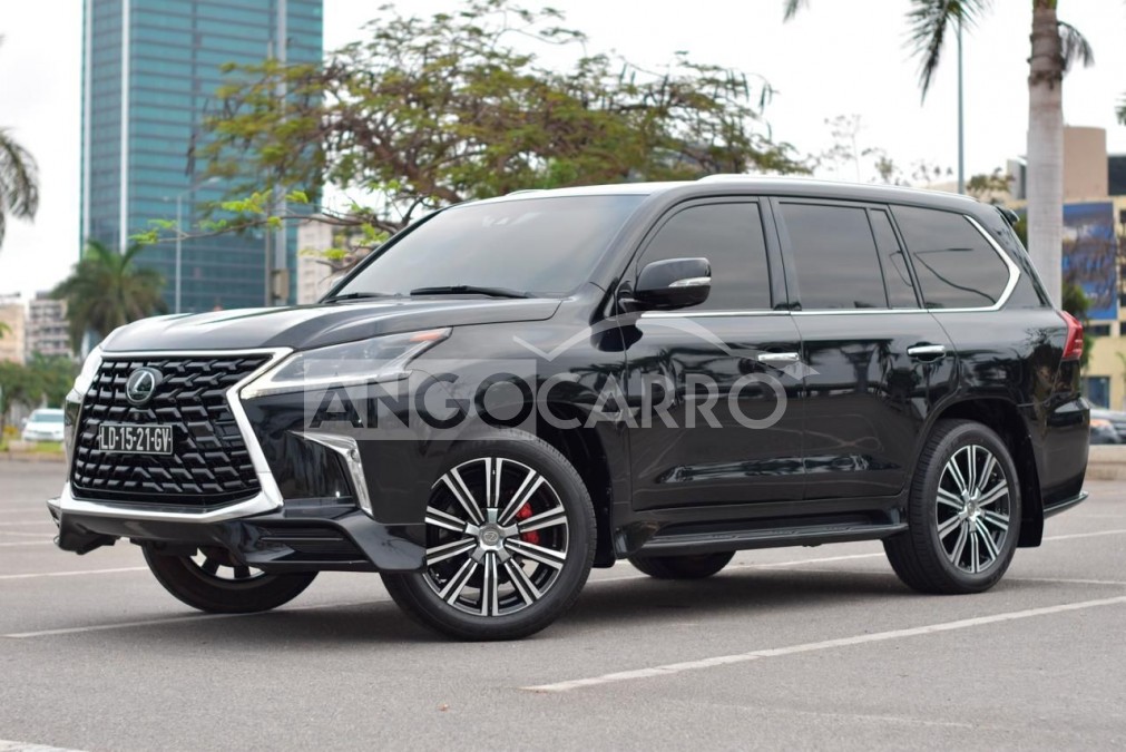 Lexus LX 570 2017 (Gasolina) - Angocarro
