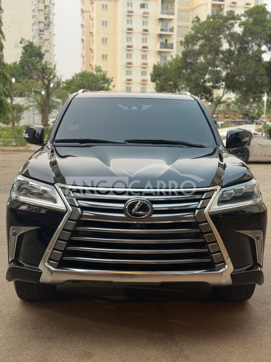 Lexus LX 570 2018 (Gasolina) - Angocarro