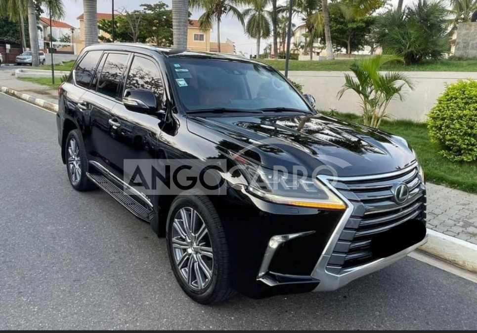 Lexus LX 570 2018 (Gasolina) - Angocarro