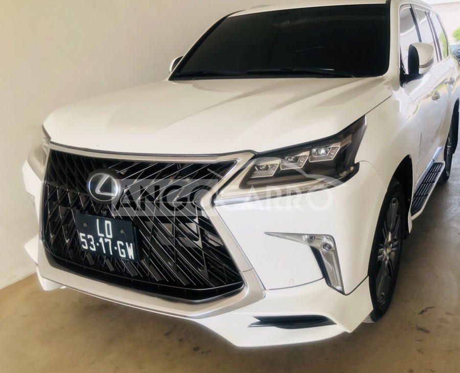 Lexus LX 570 2018 (Gasolina) - Angocarro