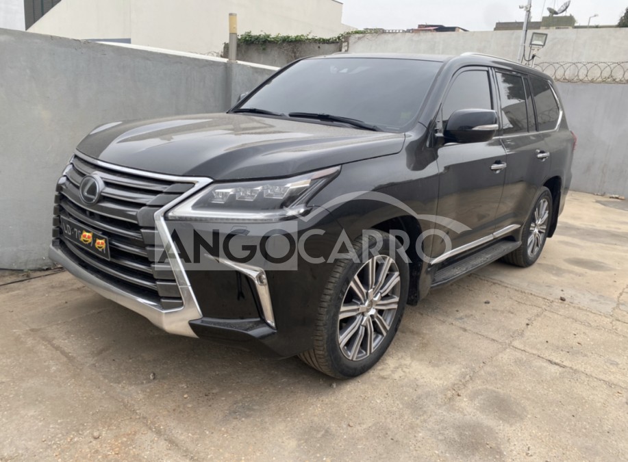 Lexus LX 570 2018 (Gasolina) - Angocarro
