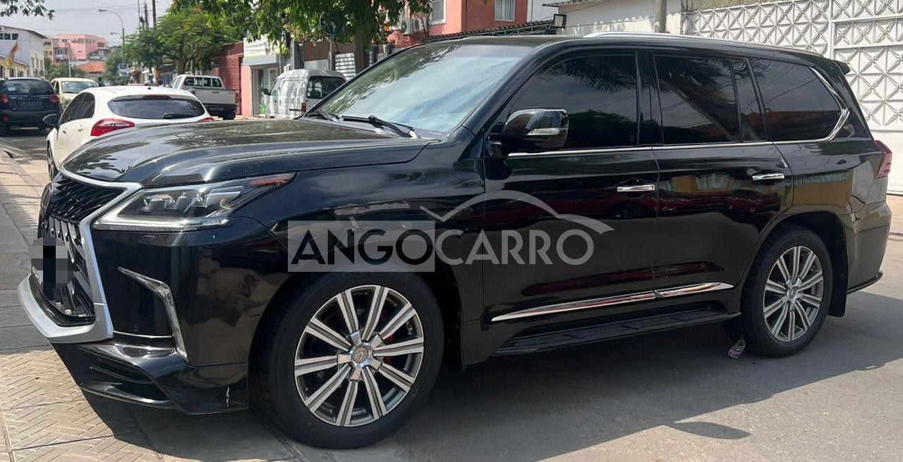 Lexus LX 570 2018 (Gasolina) - Angocarro