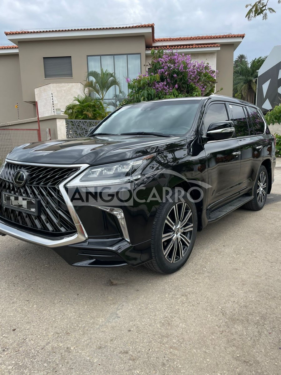 Lexus LX 570 2018 (Gasolina) - Angocarro
