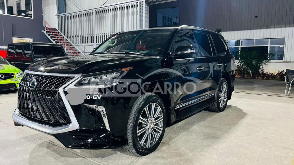Lexus LX 570 2018 (Gasolina) - Angocarro