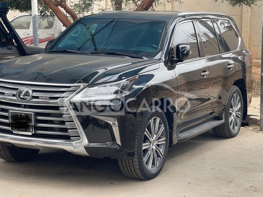 Lexus LX 570 2018 (Gasolina) - Angocarro