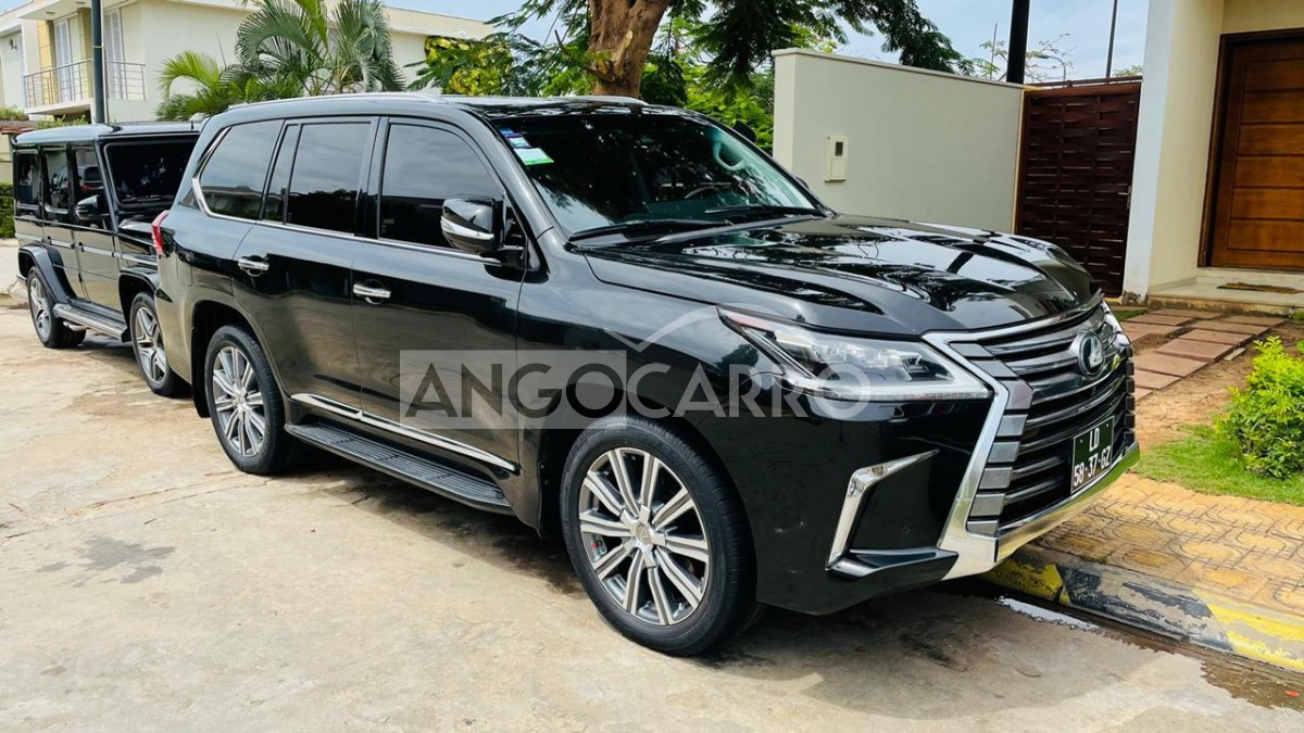 Lexus LX 570 2018 (Gasolina) - Angocarro